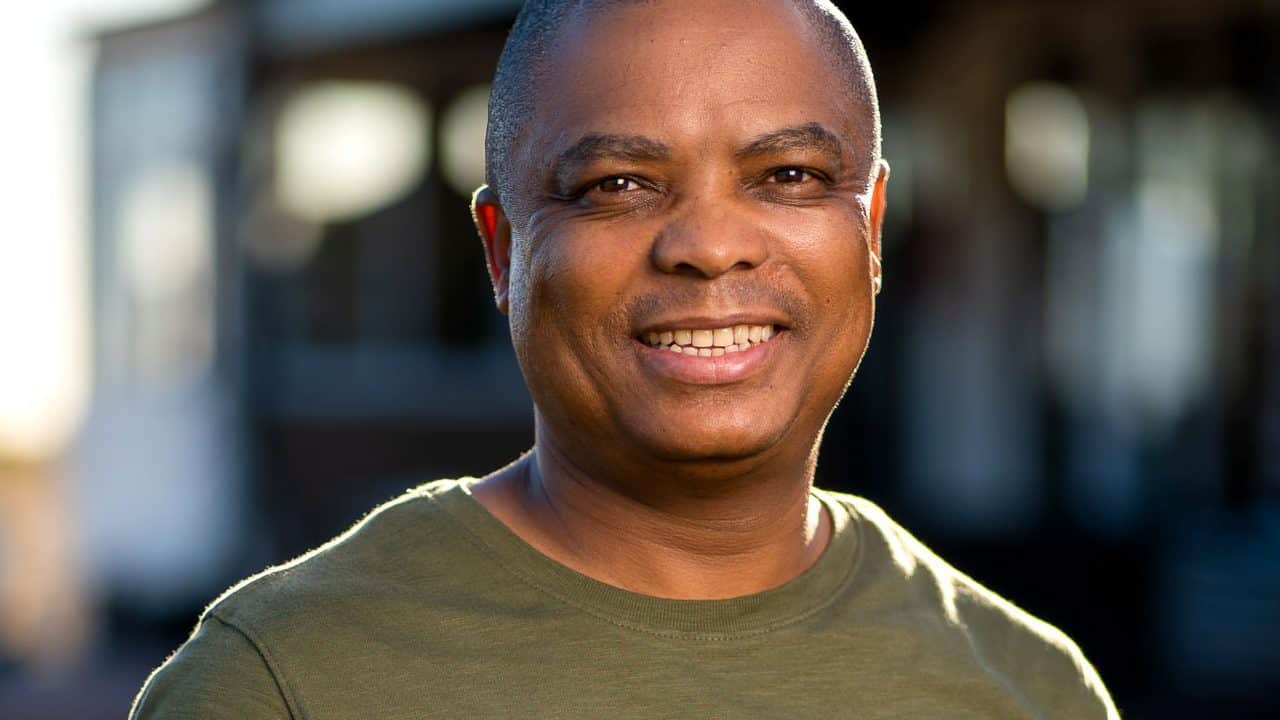 Mpho Mogapi - Tekano